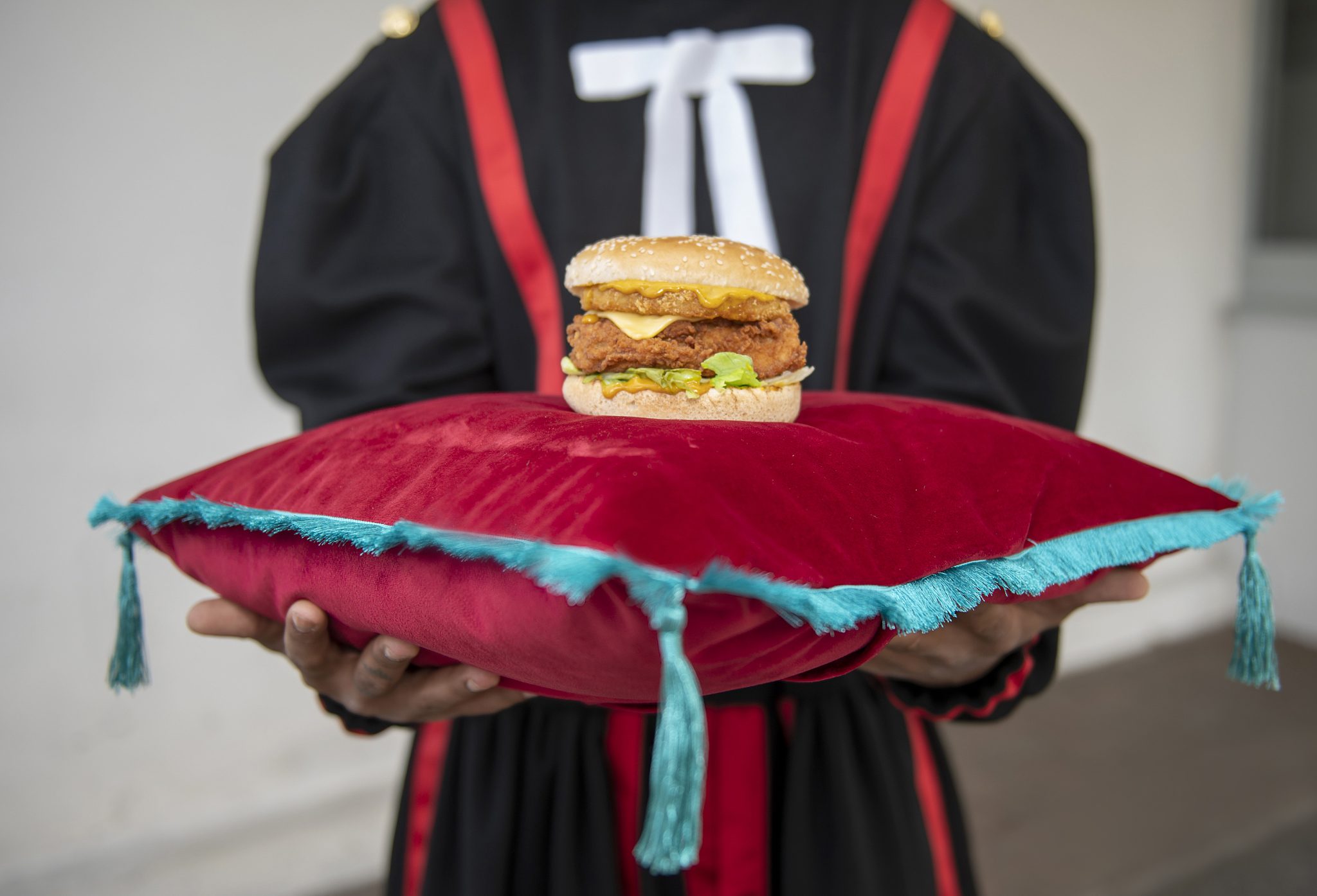 PLATINUM JUBILEE: KFC LAUNCHES NEW CORONATION CHICKEN TOWER BURGER AND ...