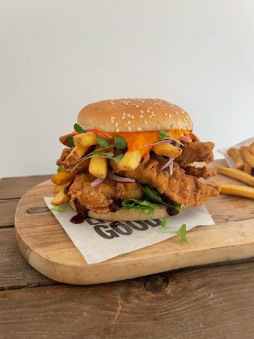 KFC Master Crowned With Strip And Chip Burger Creation - What To Eat Now