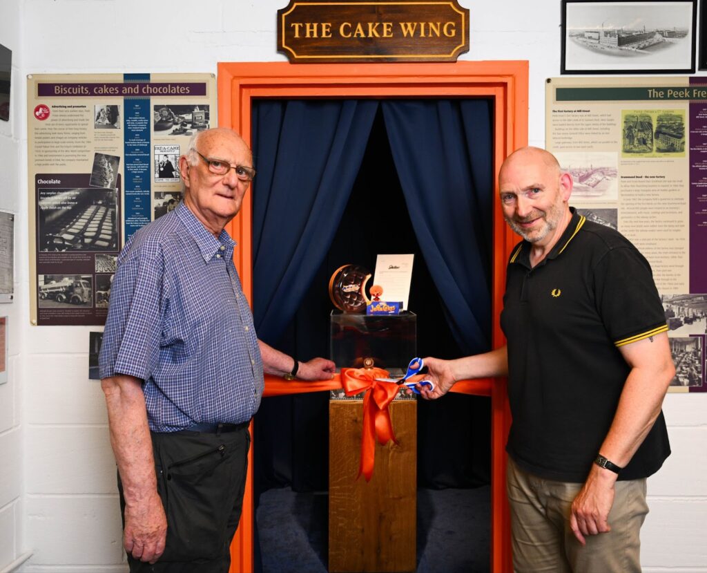 CASE CLOSED! THE BISCUIT MUSEUM UNVEILS 'CAKE WING' AS RESOLUTION TO ...