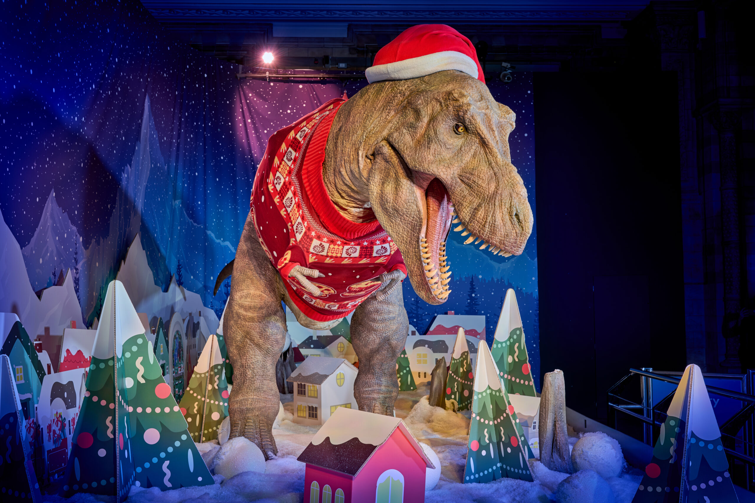 LONDON’S NATURAL HISTORY MUSEUM UNVEILS ITS FESTIVE T. REX FOR 2025 ...