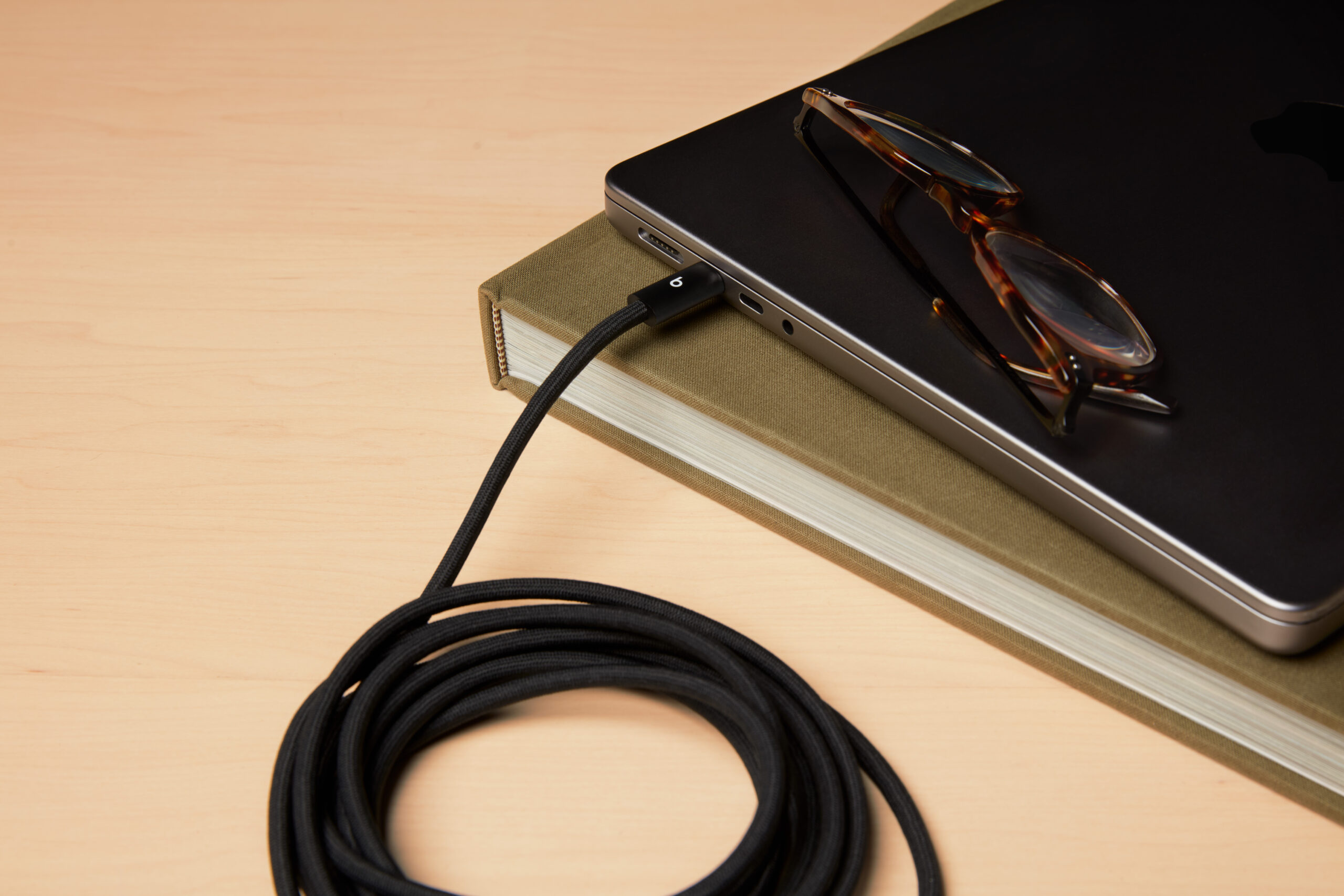 BEATS LAUNCHES 3M USB-C CABLE WITH 240W FAST CHARGING AND EXTENDED ...