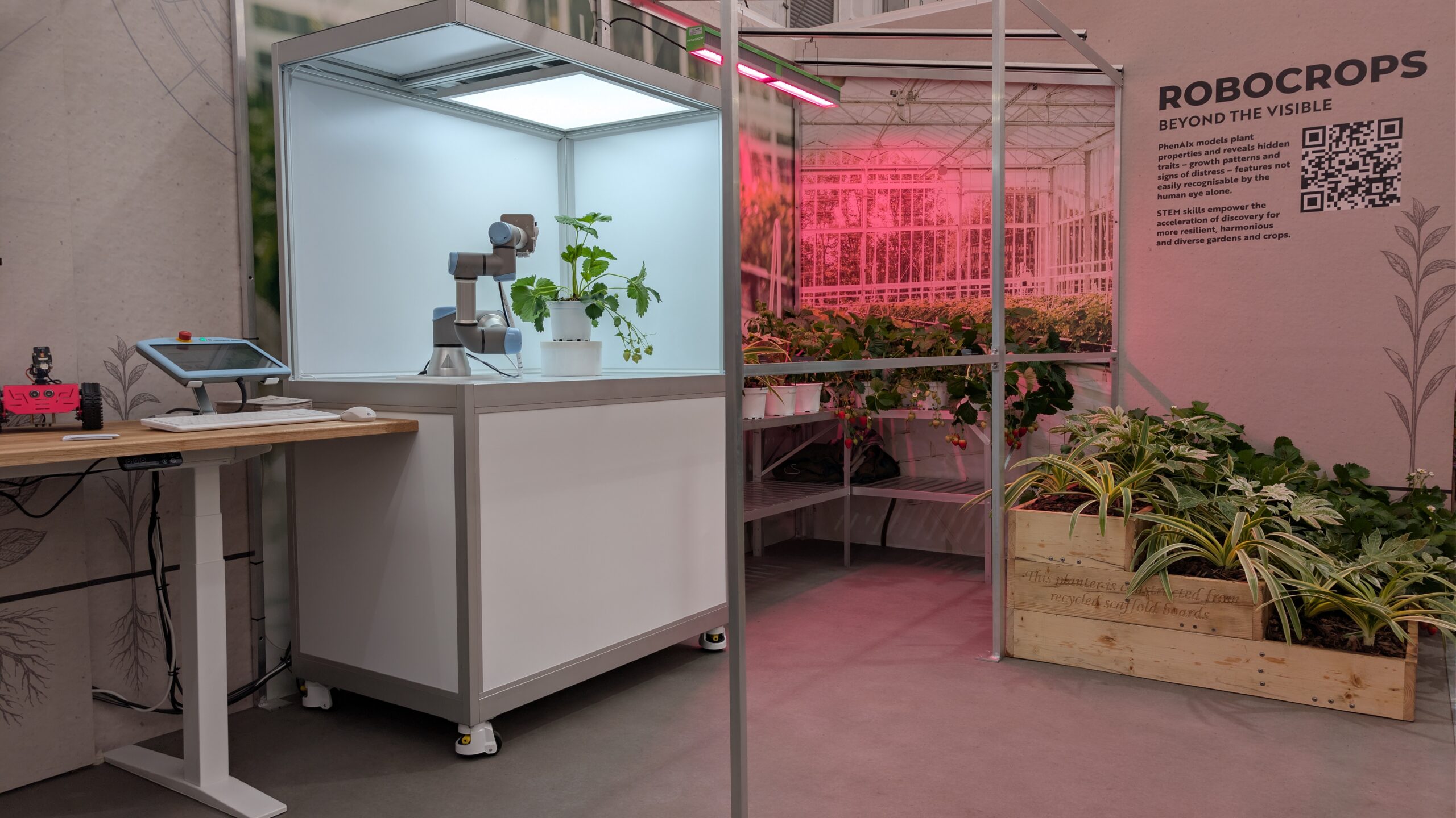 AI ROBOT GARDENER WINS SILVER GILT AT RHS CHELSEA FLOWER SHOW 2026 ...